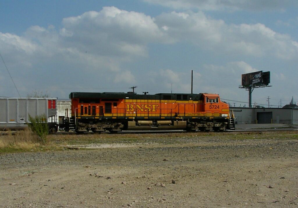 BNSF 5724